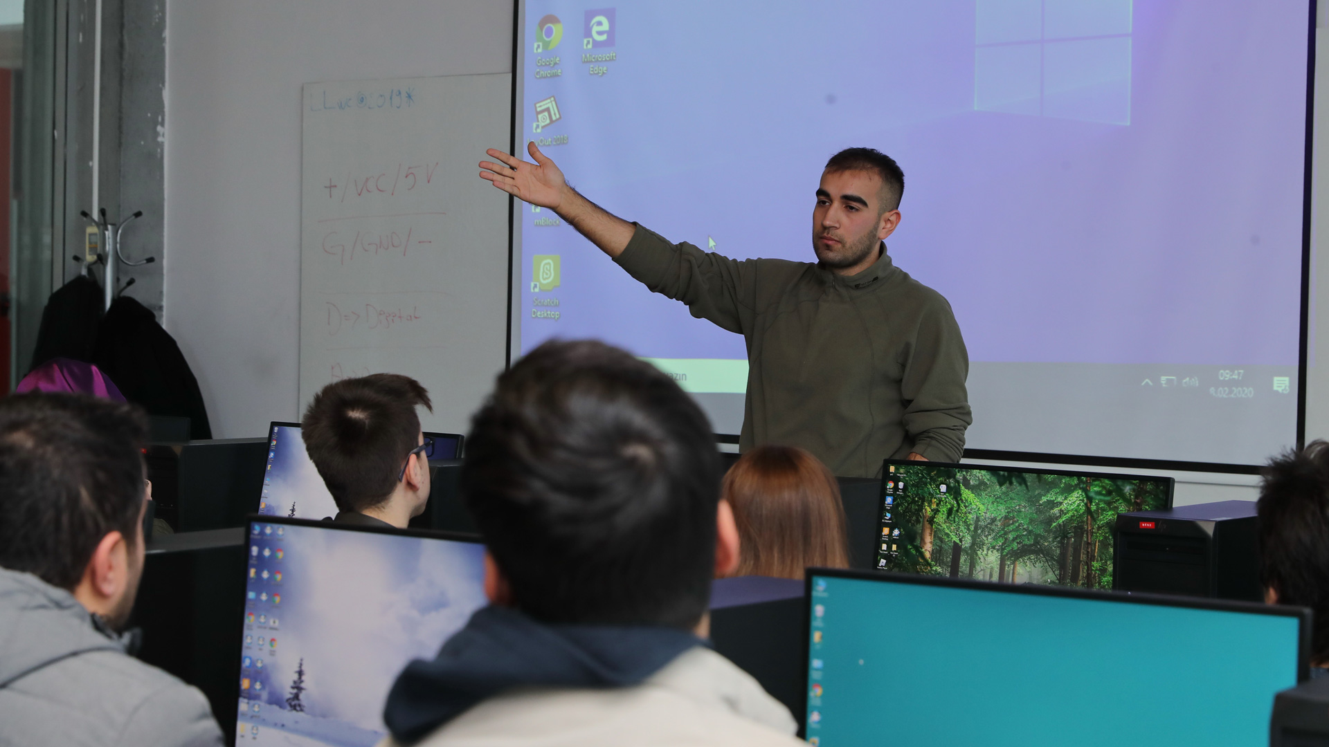 GELECEĞİN PROGRAMLAMA DİLİ EĞİTİMİ BAŞAKŞEHİR’DE